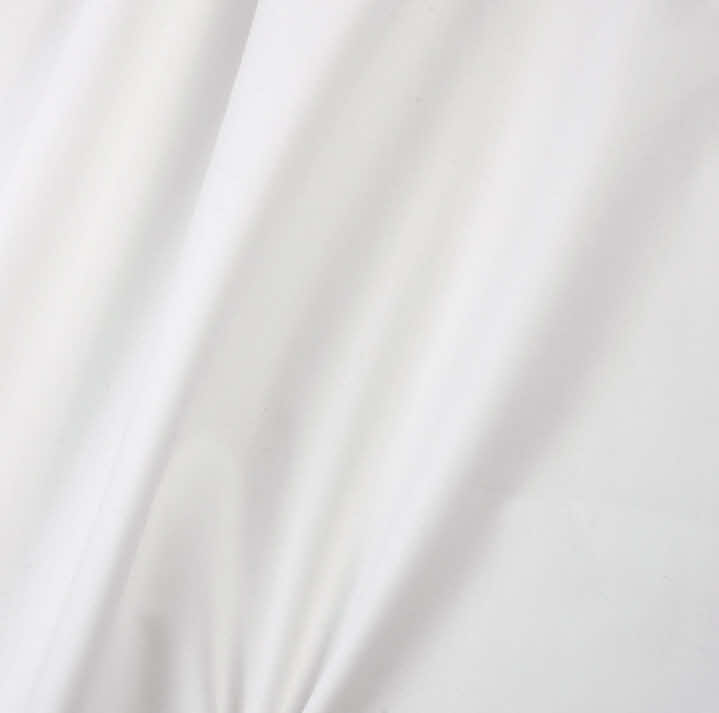 What is poplin fabric and what are its characteristics